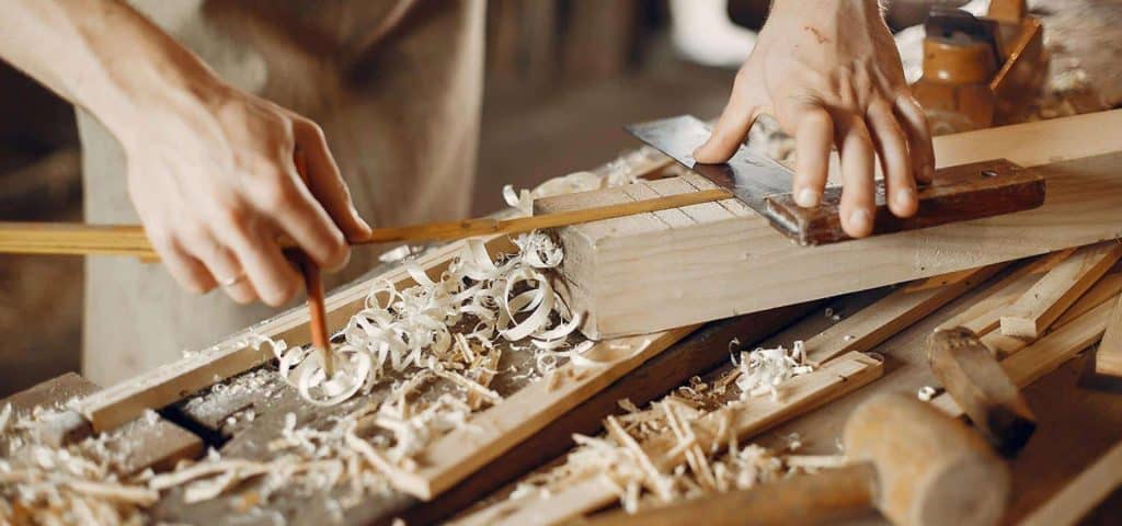 Conseils pour bien choisir son artisan menuisier - Ze News